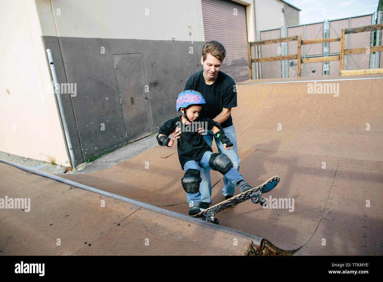Skateboarding half pipe hi-res stock photography and images - Alamy