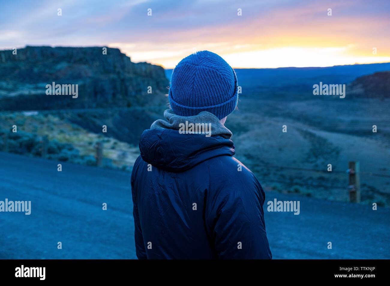 Person observing landscape hi-res stock photography and images - Alamy