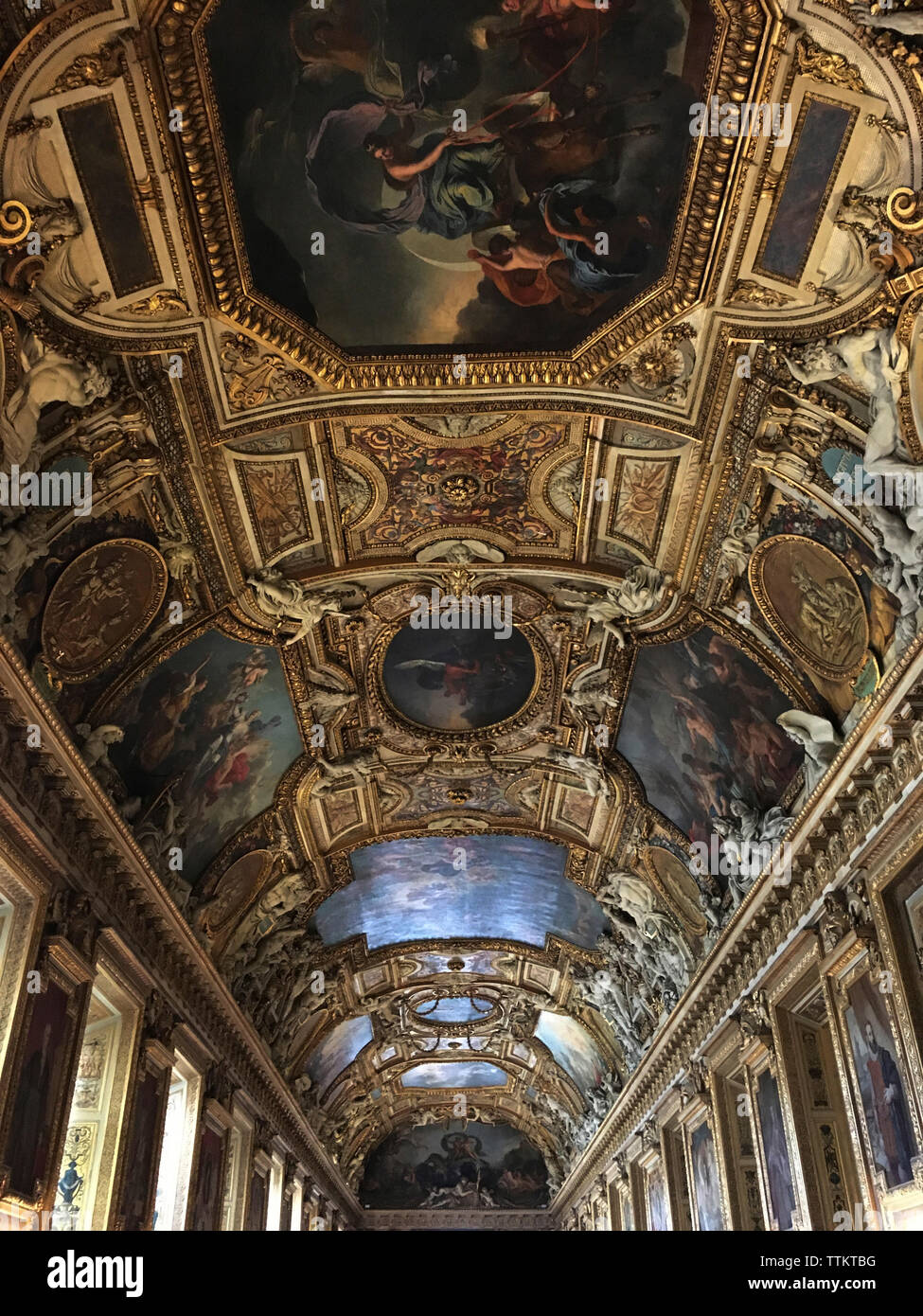Louvre ceiling hi-res stock photography and images - Alamy