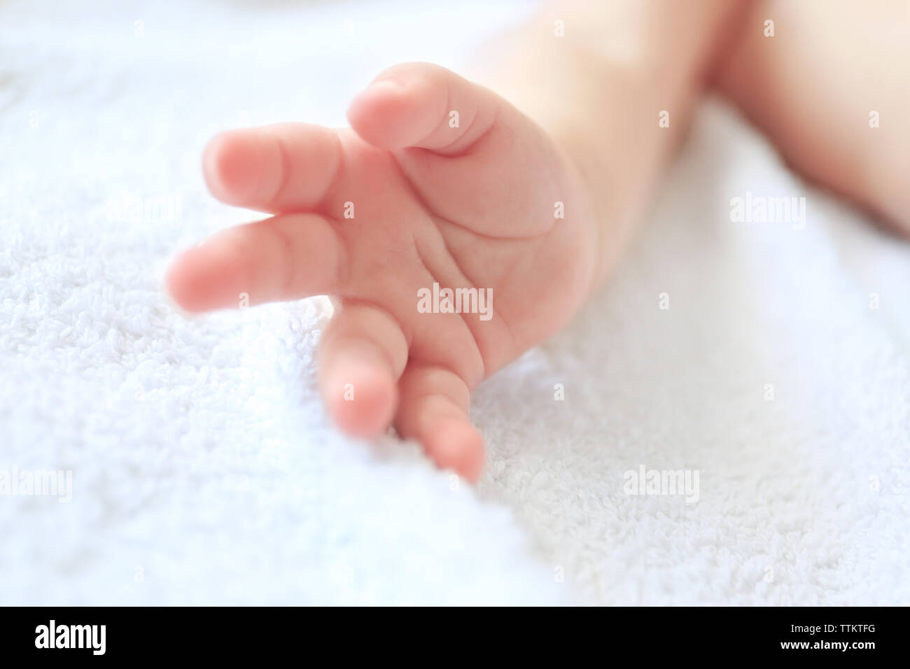 Child soft hand towel hi-res stock photography and images - Alamy