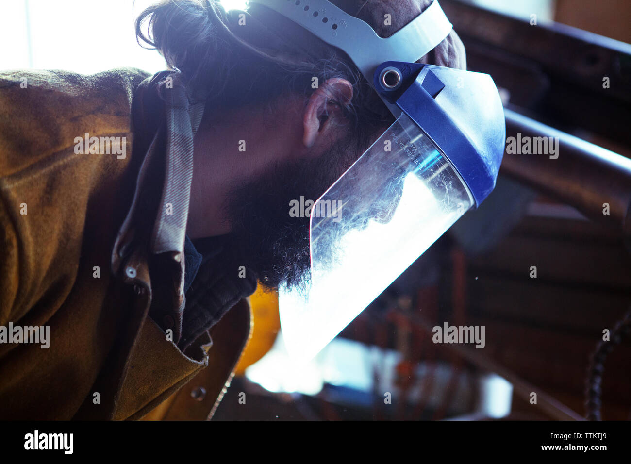 High skill worker hi-res stock photography and images - Alamy