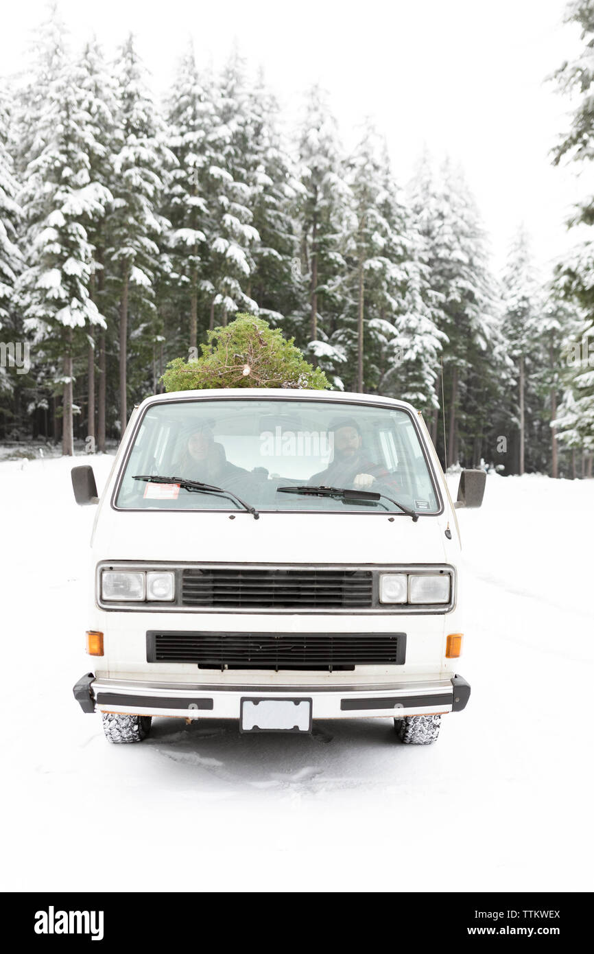 Driving snow woman hi-res stock photography and images - Alamy