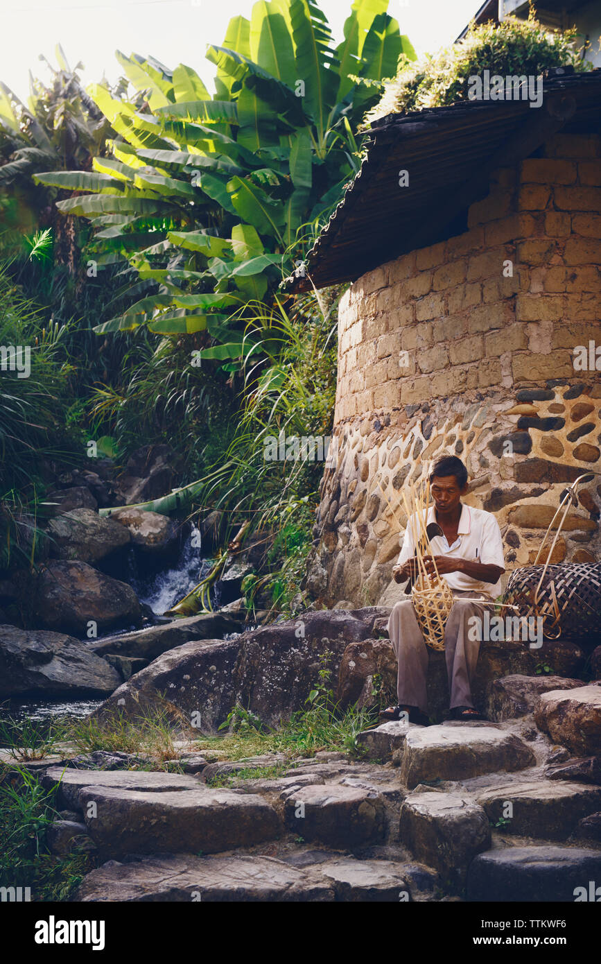 Indian weaving basket hi-res stock photography and images - Alamy