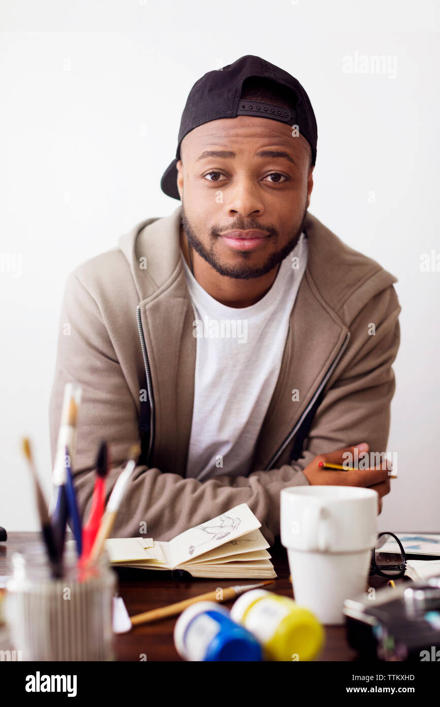 Creative painter hi-res stock photography and images - Alamy