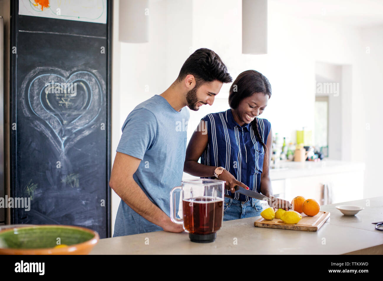 Couple man woman counter hi-res stock photography and images - Alamy