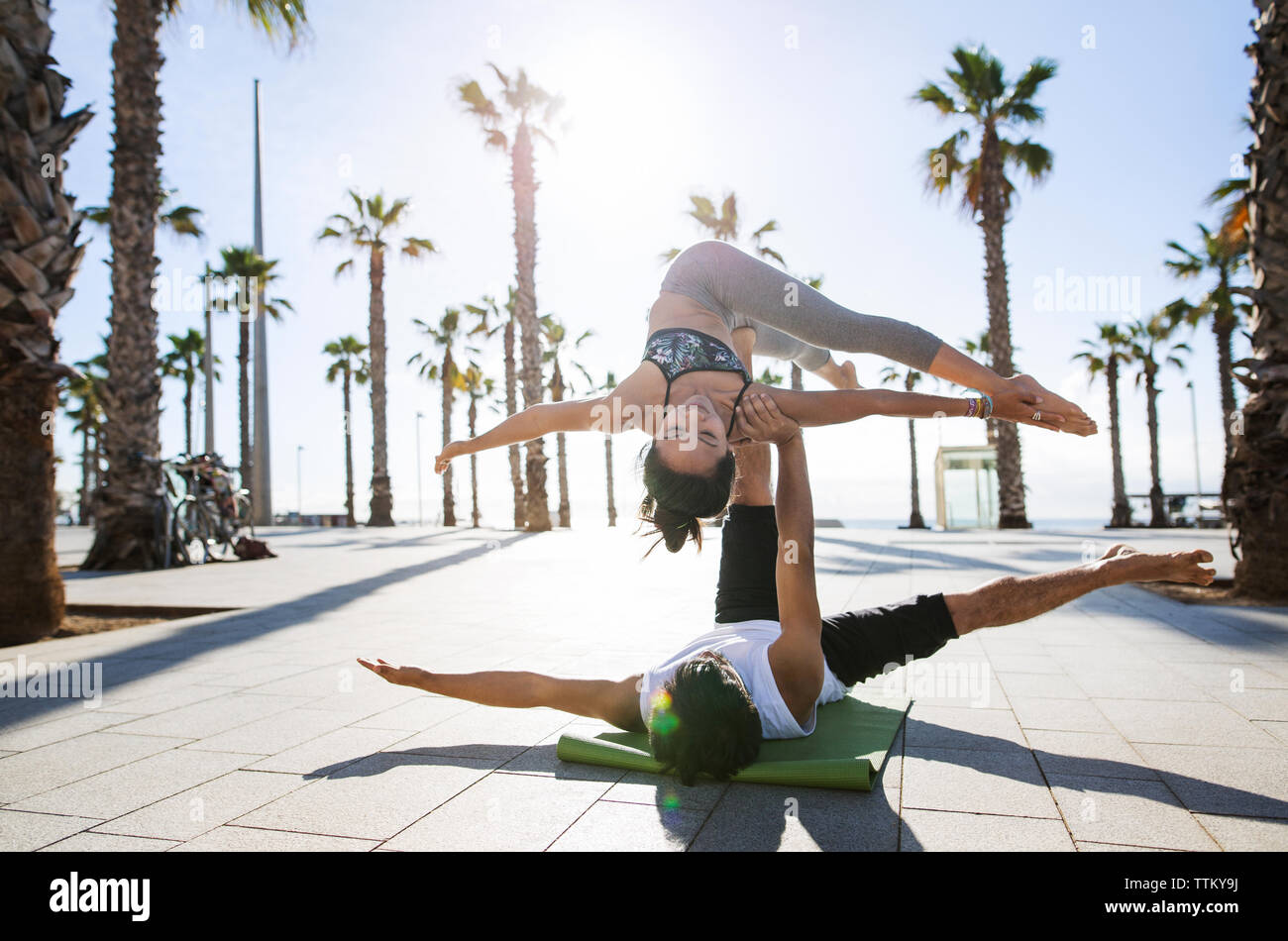 Man lifting foot hi-res stock photography and images - Alamy