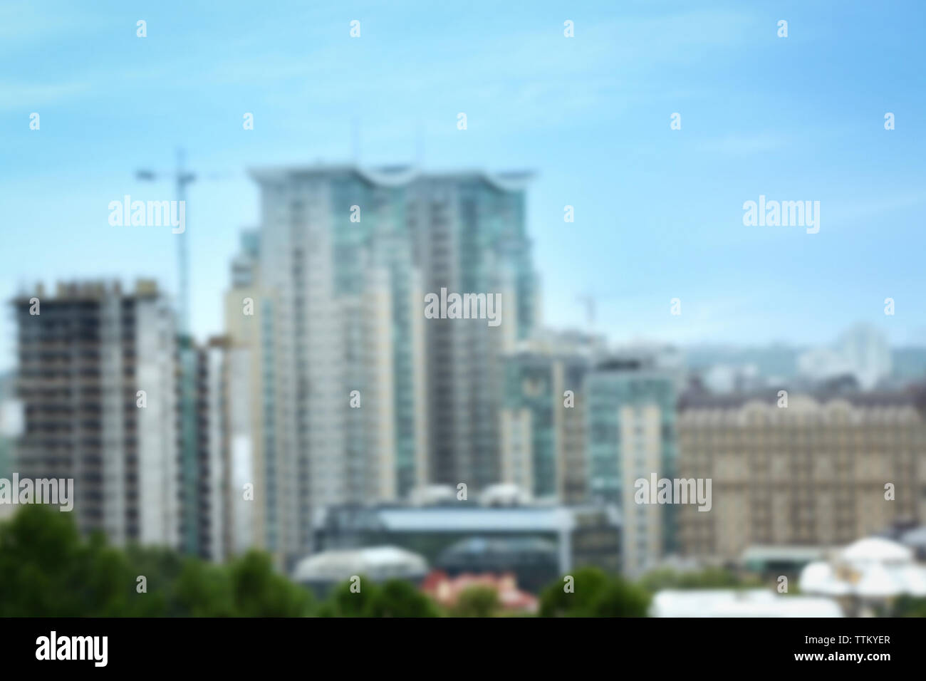 Green park and cityscape Stock Photo - Alamy