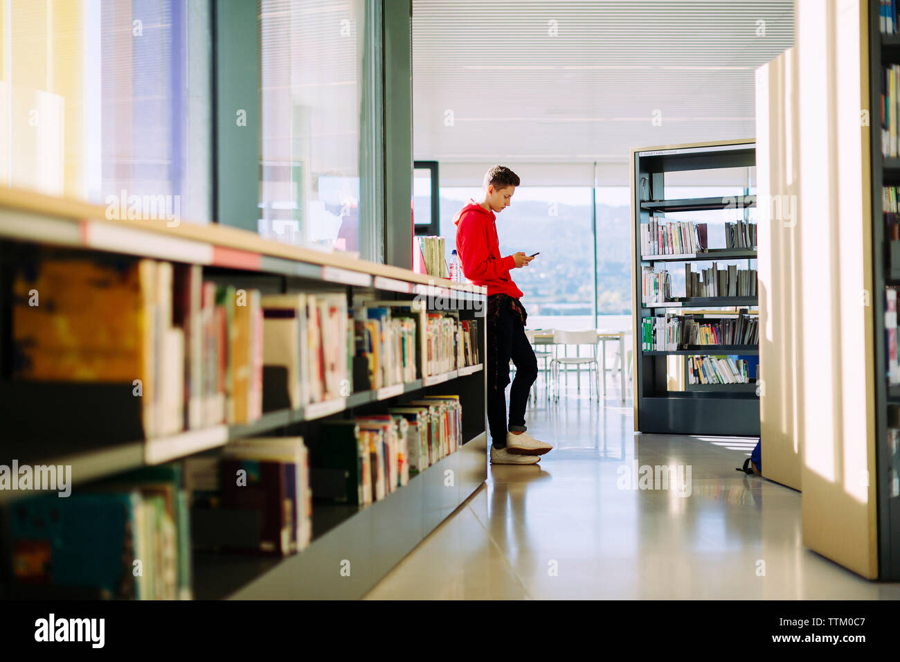 Mobile Phone Library High Resolution Stock Photography and Images - Alamy