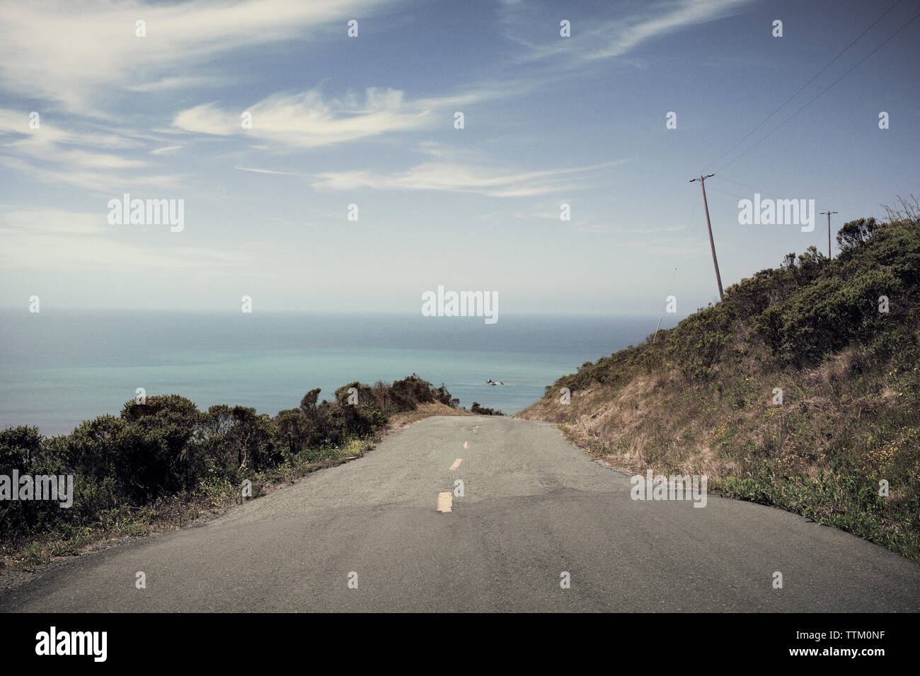Empty road markings hi-res stock photography and images - Alamy