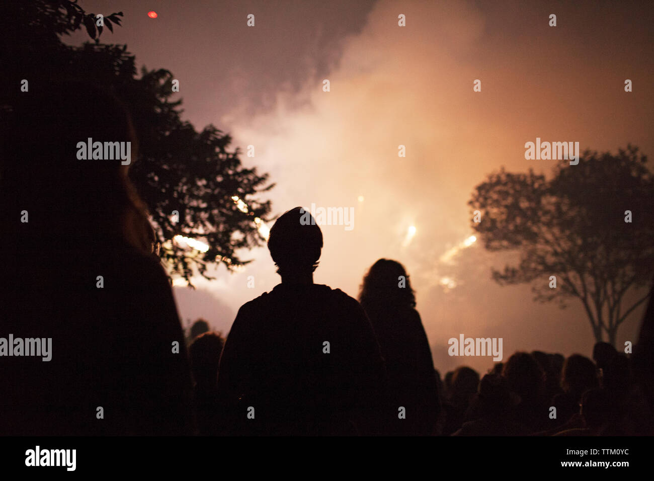 Woman watching man smoke hi-res stock photography and images - Alamy