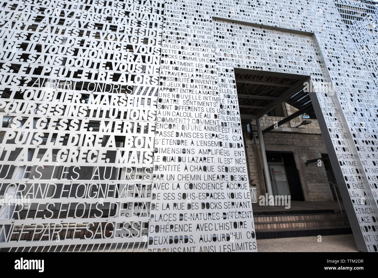 Entrance to docks hi-res stock photography and images - Alamy