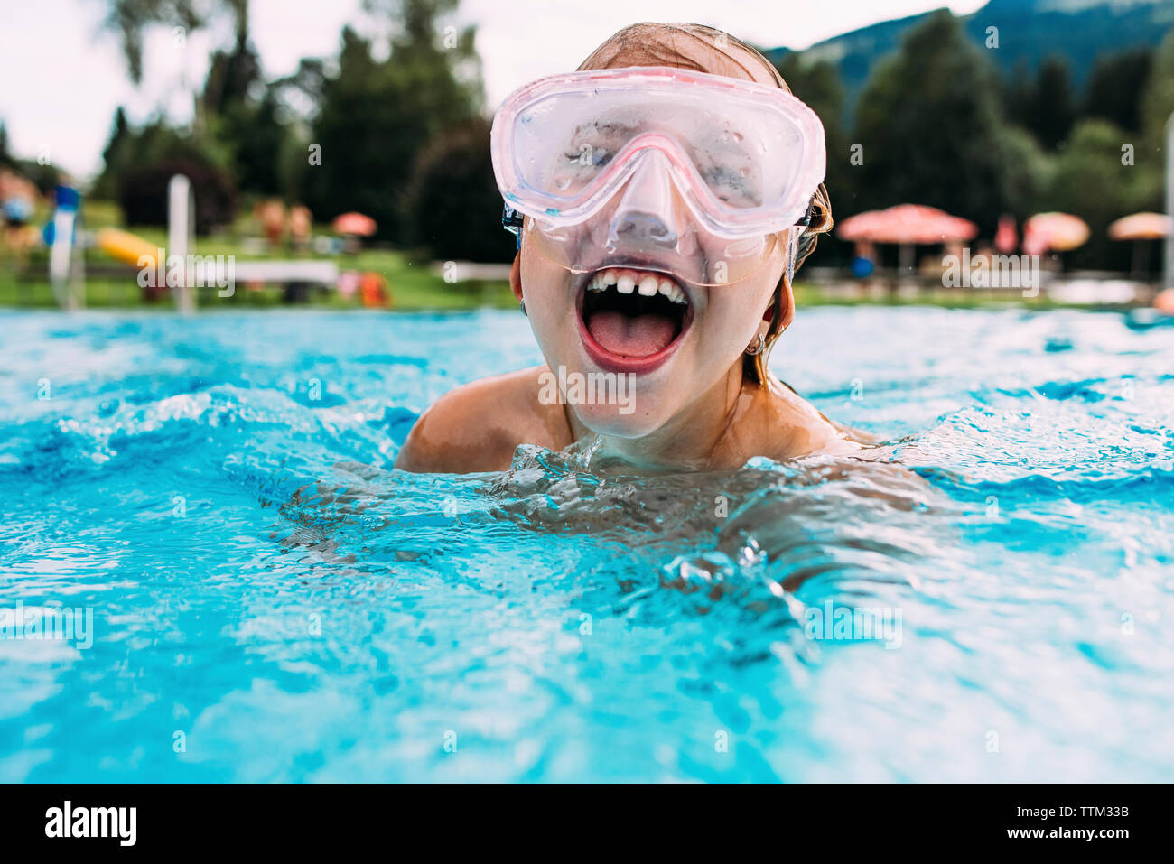 Girl with open mouth hi-res stock photography and images - Alamy