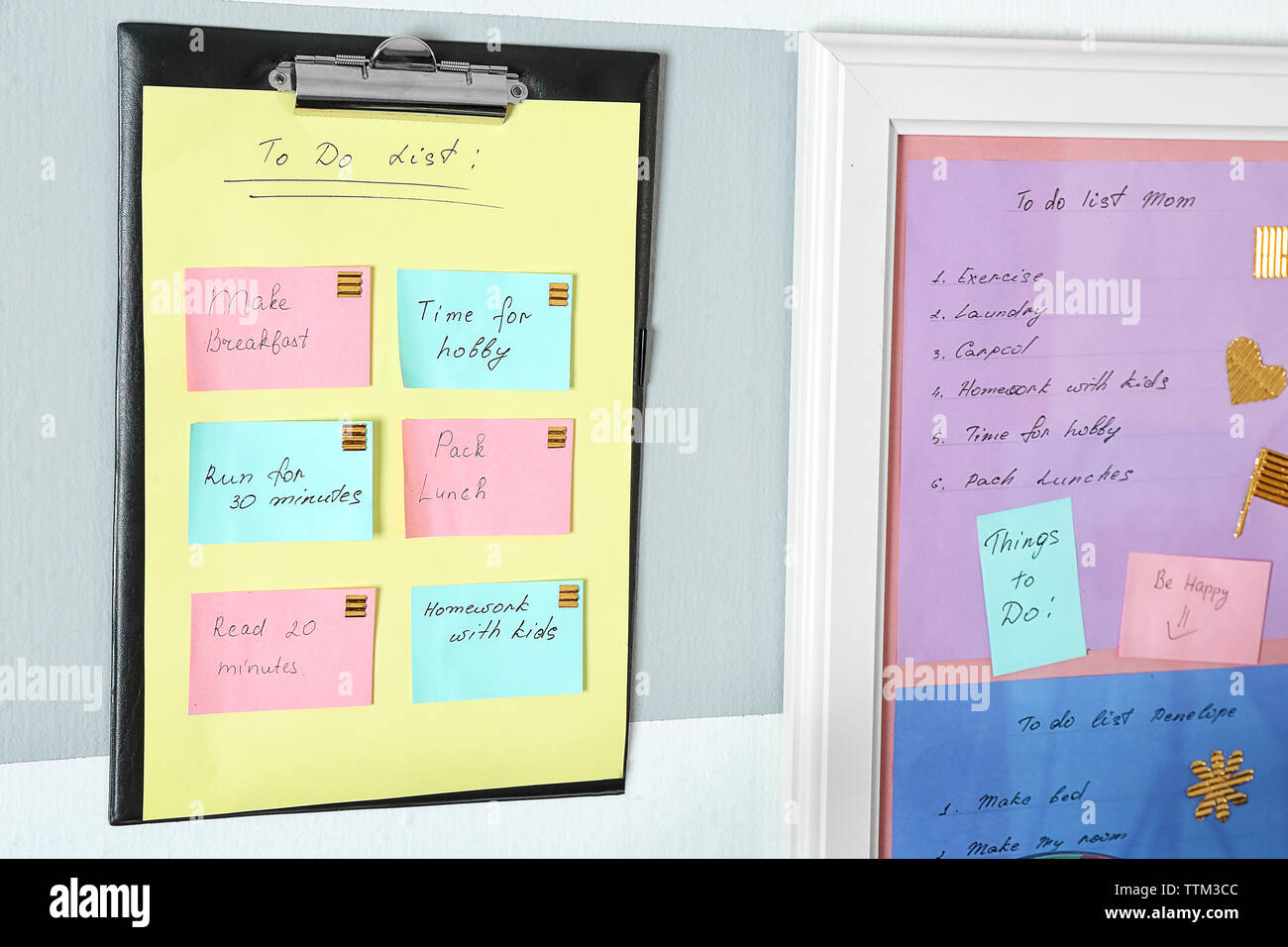 Family calendar on stylish wall. To do list concept Stock Photo - Alamy