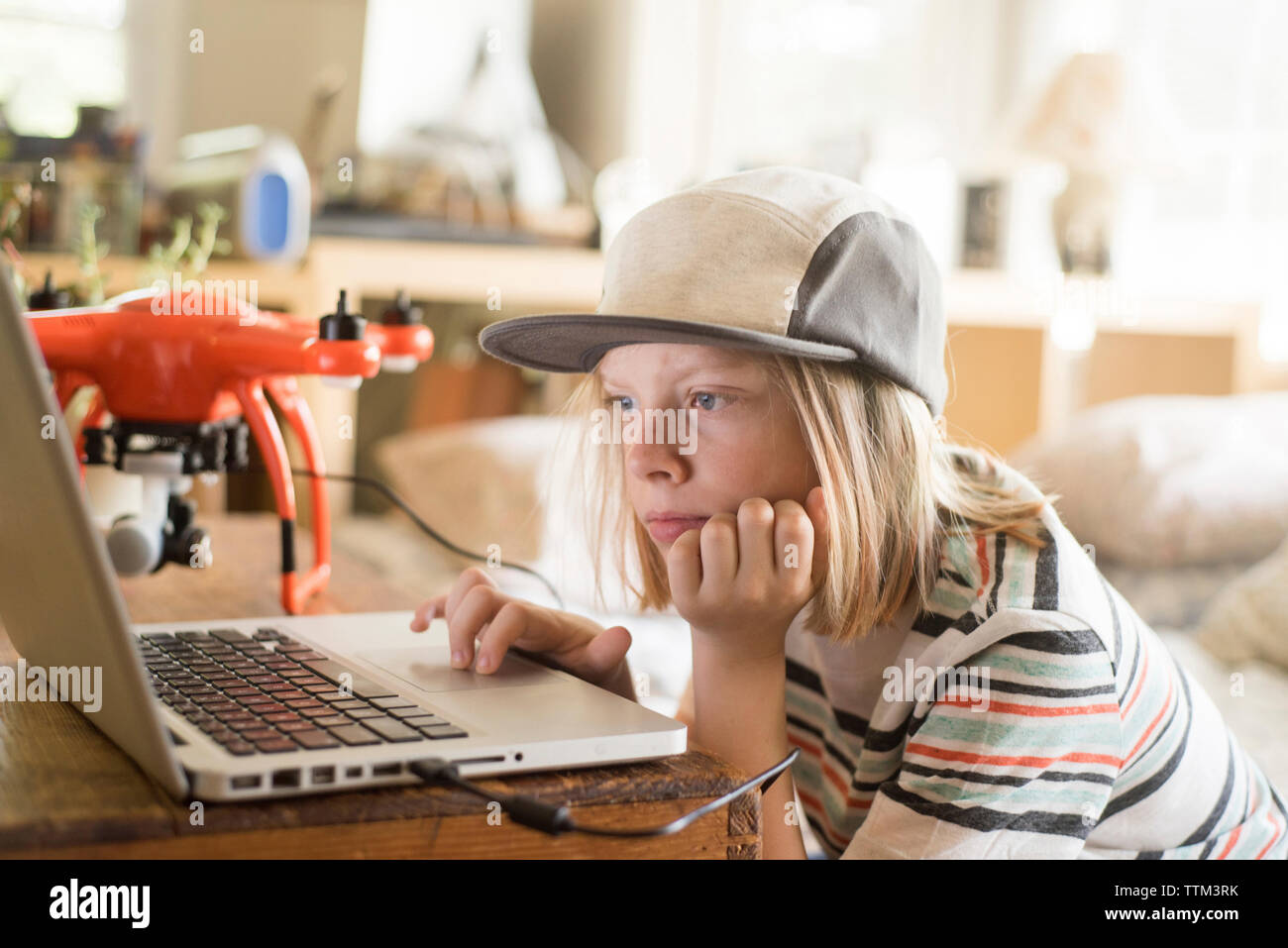 Drone at home hi-res stock photography and images - Alamy