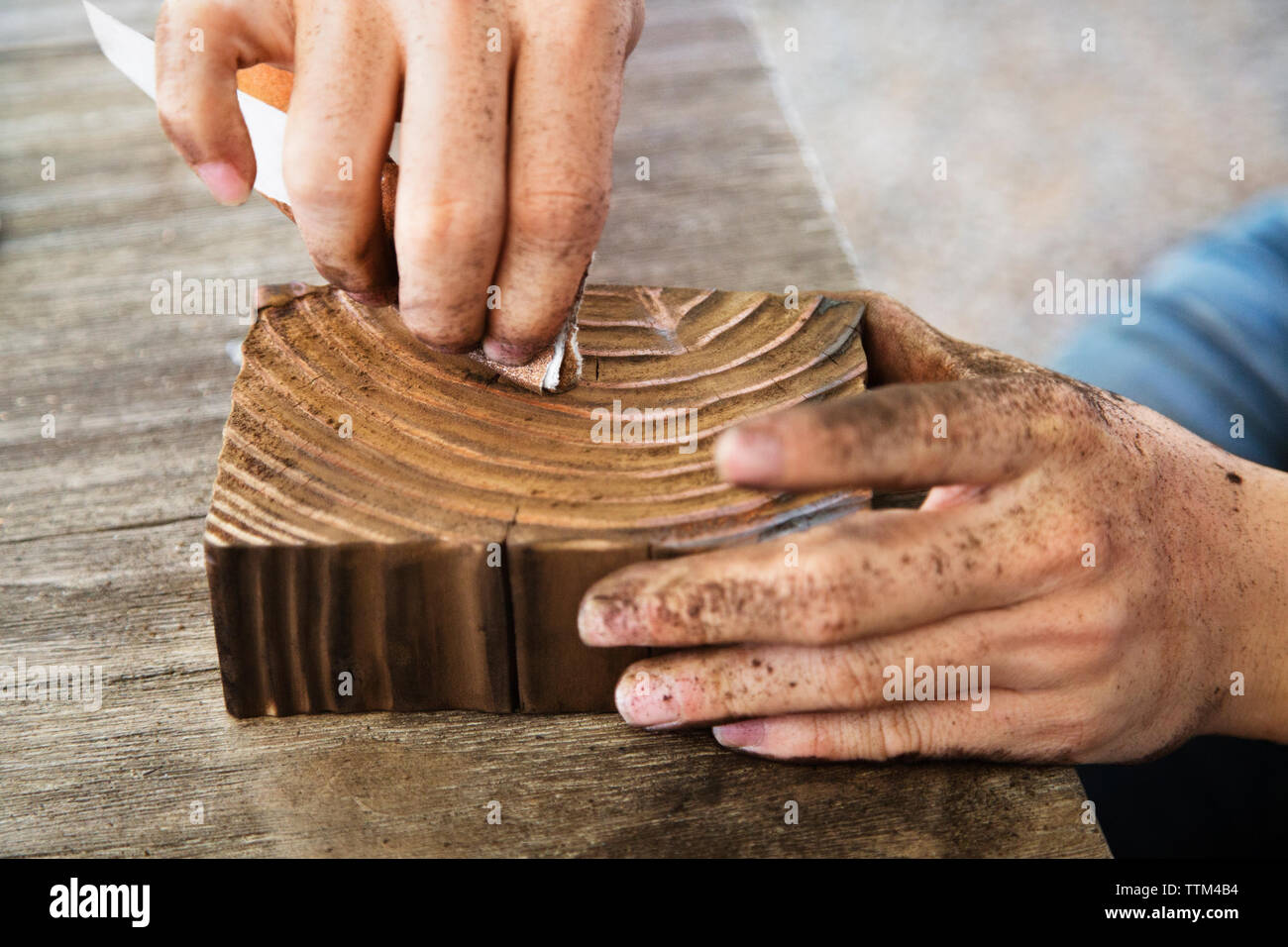 Person carving in wood hi-res stock photography and images - Alamy