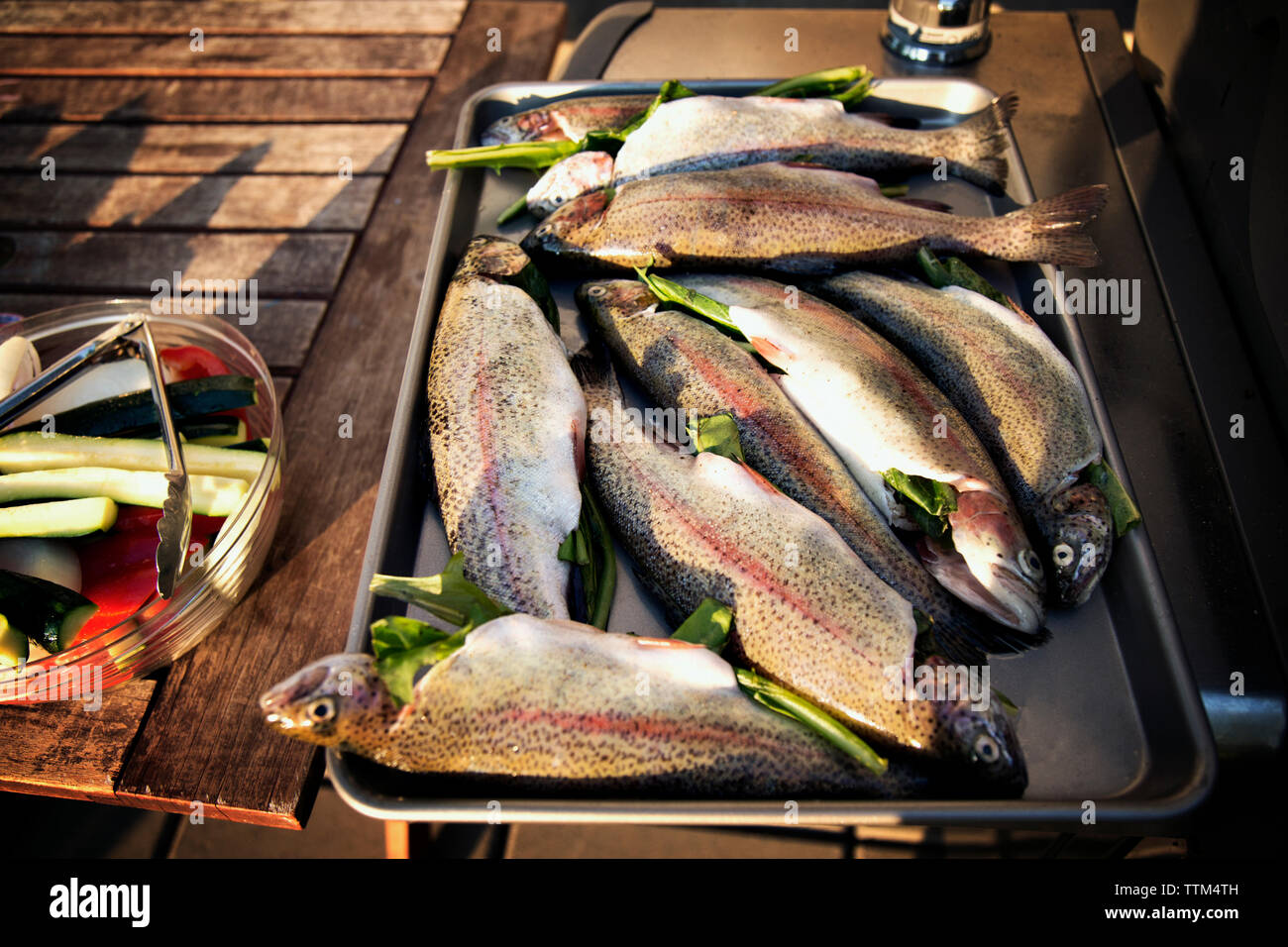 Fresh fish on tray Stock Photo - Alamy