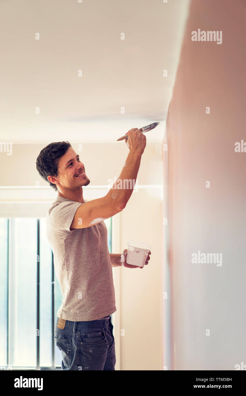 Wall for renovation hi-res stock photography and images - Alamy