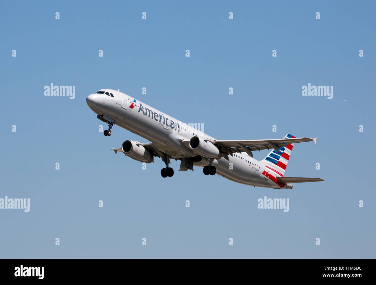 Charlotte douglas international airport hi-res stock photography and ...
