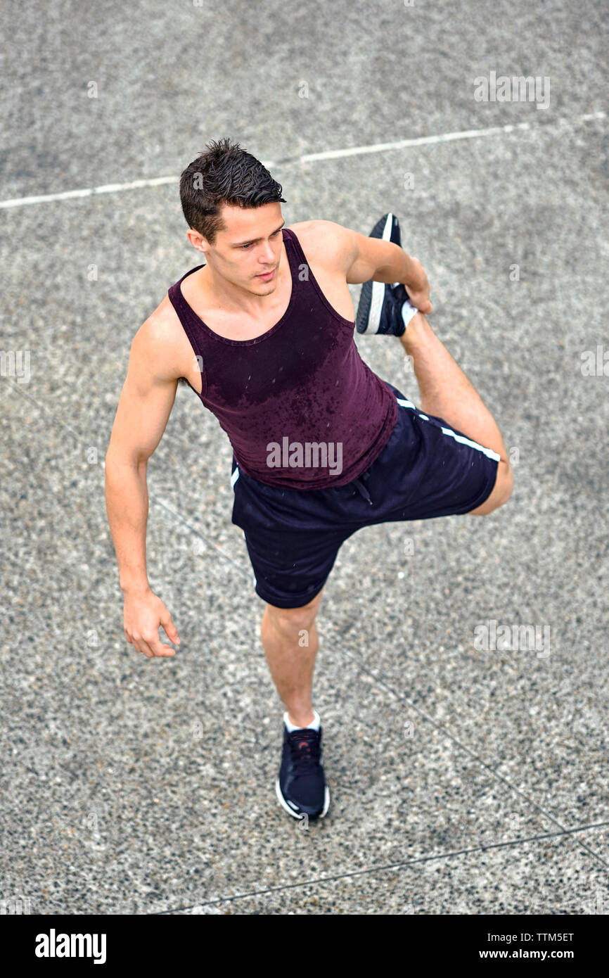 Very muscular legs man hi-res stock photography and images - Alamy