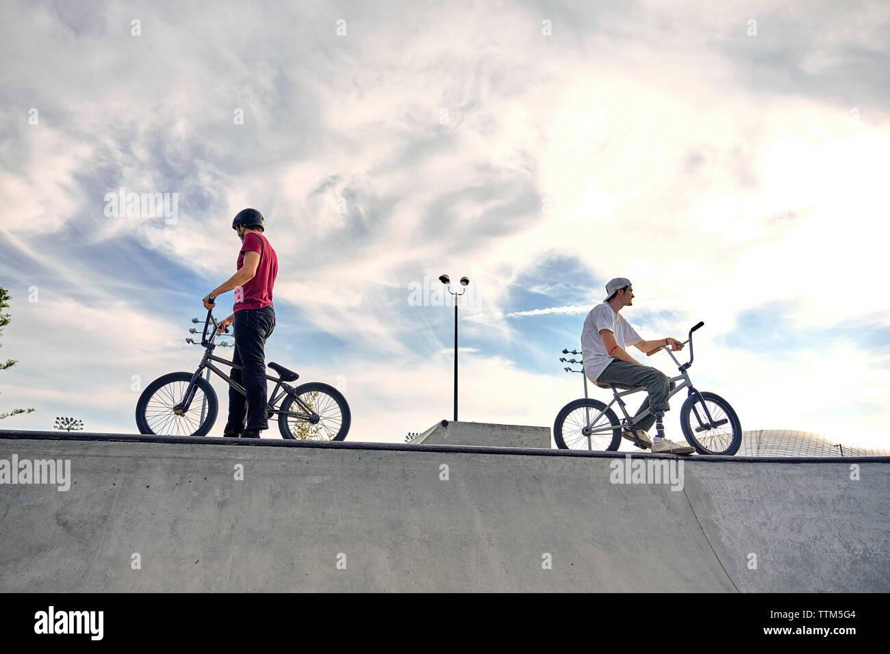 Bmx riders hi-res stock photography and images - Alamy