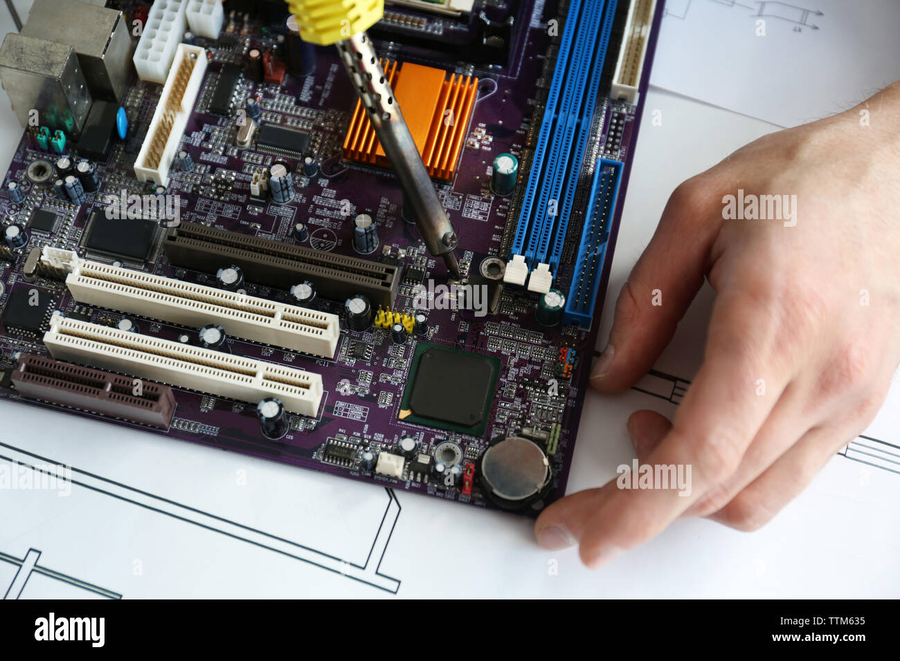 Computer chip blueprint hi-res stock photography and images - Alamy