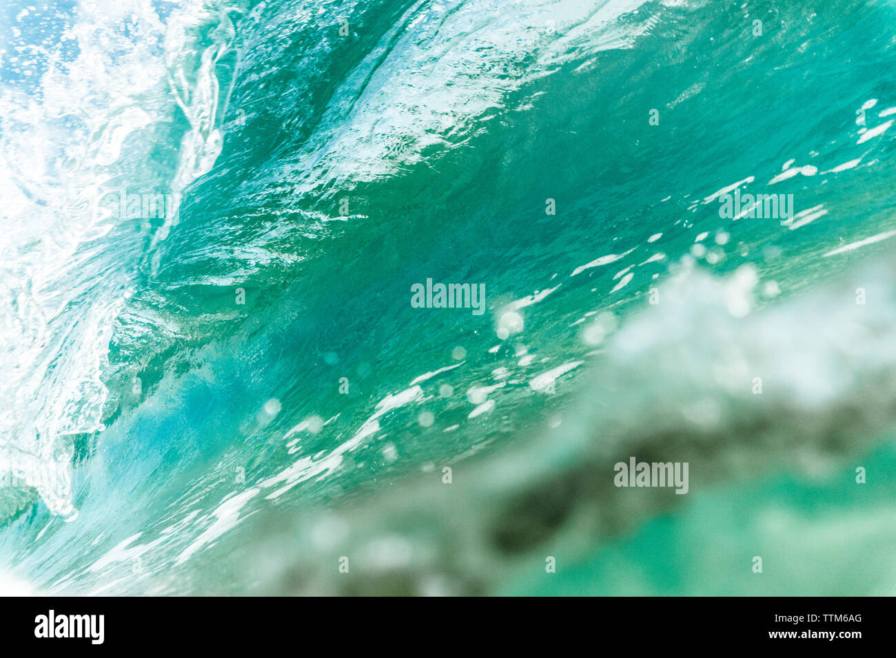Rolling waves hi-res stock photography and images - Alamy