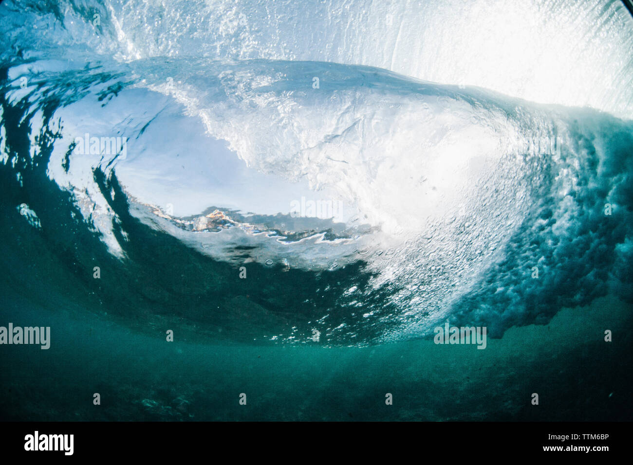 Underwater wave and sky hi-res stock photography and images - Alamy