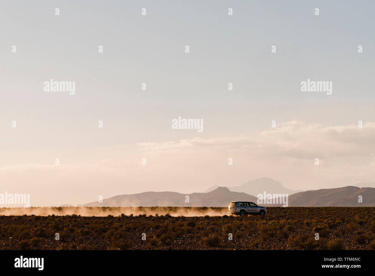 Moving desert hi-res stock photography and images - Alamy