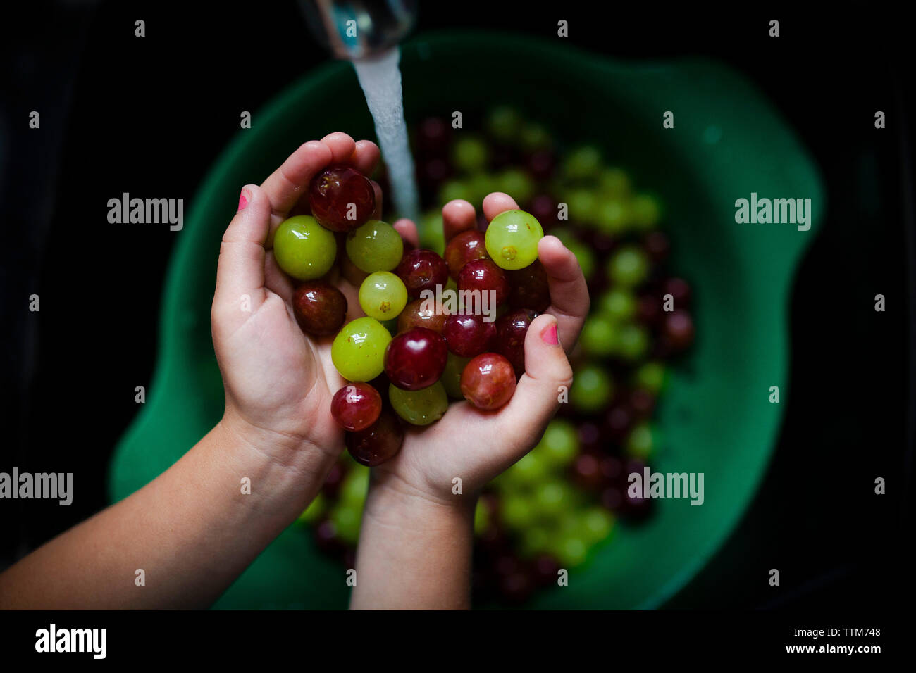 Girl in sink hi-res stock photography and images - Alamy
