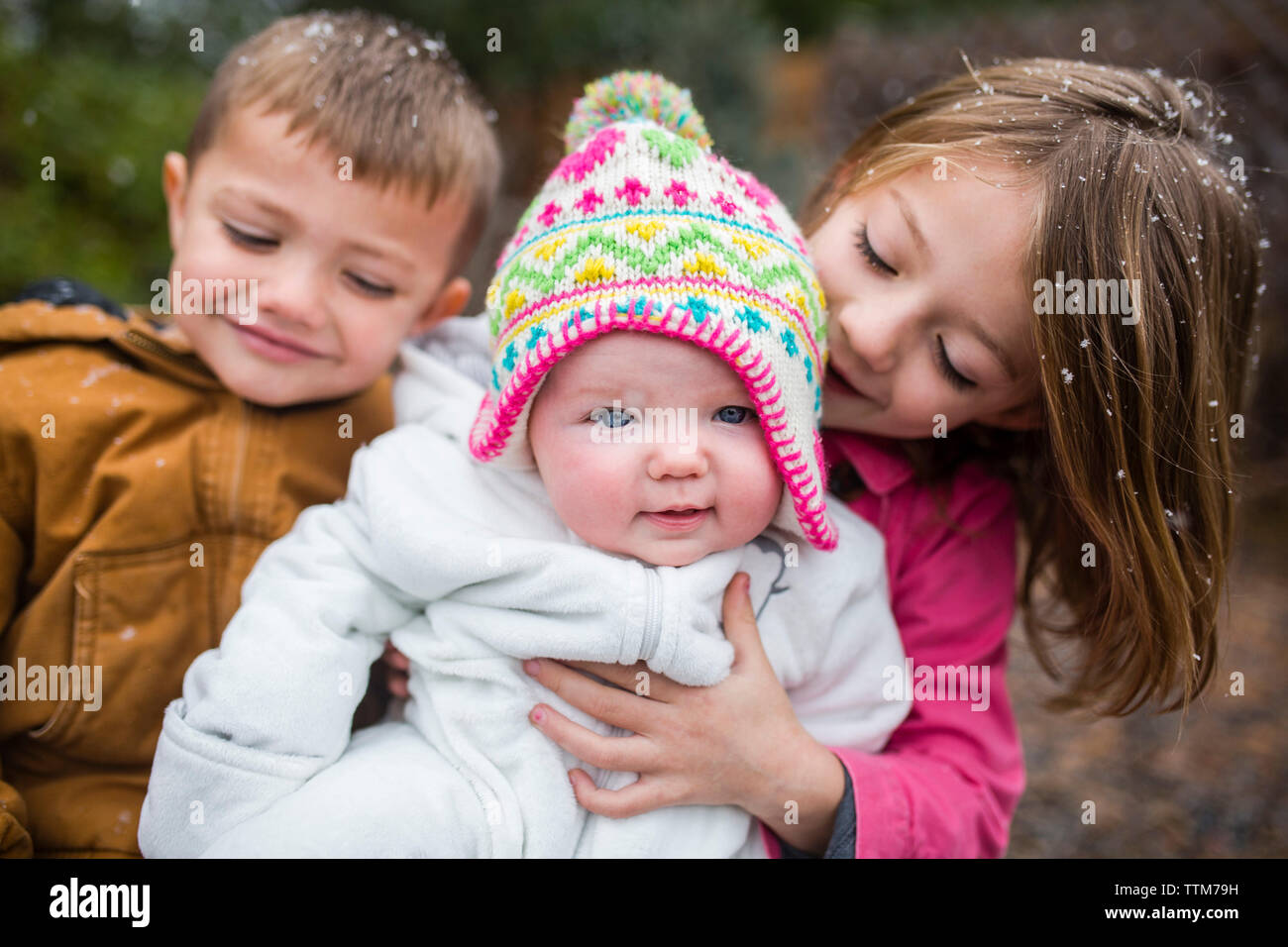 3 siblings portrait hi-res stock photography and images - Alamy