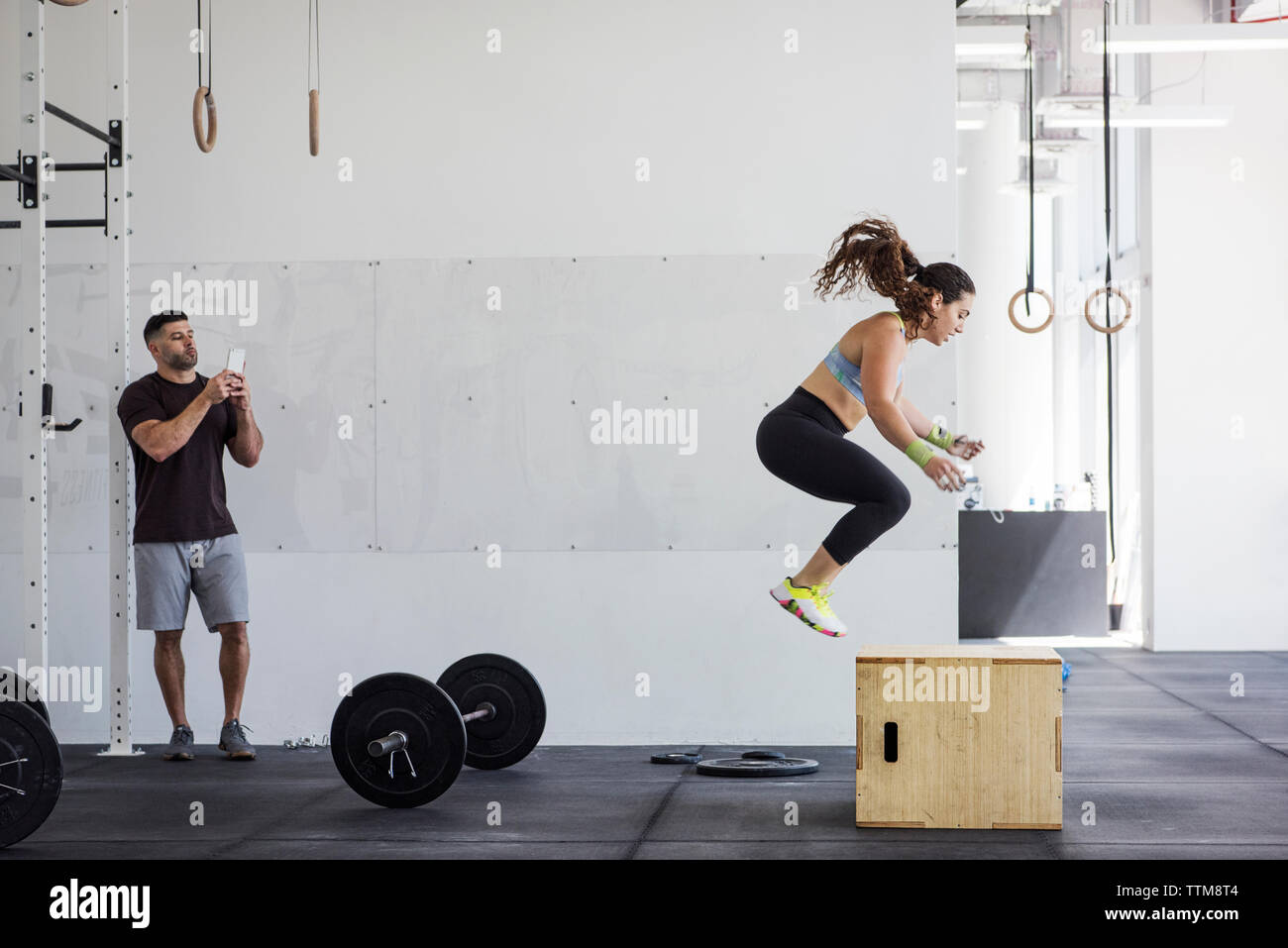 Box jump hi-res stock photography and images - Alamy