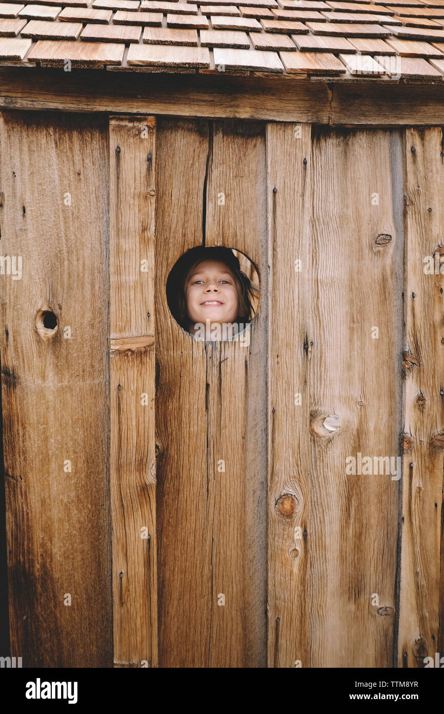 Hole walls hi-res stock photography and images - Alamy