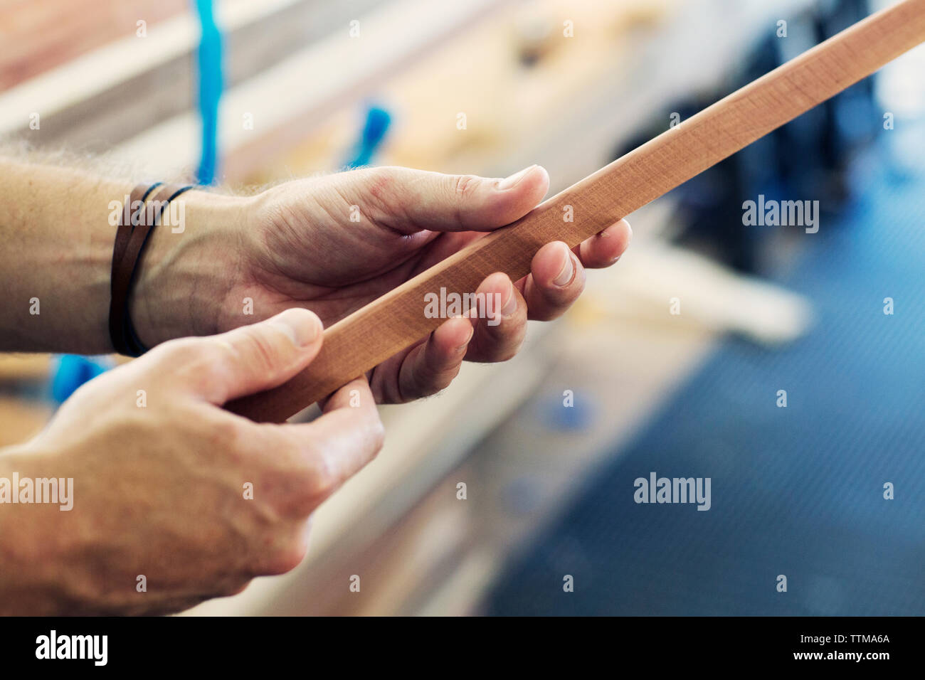 Hands holding wood hi-res stock photography and images - Alamy