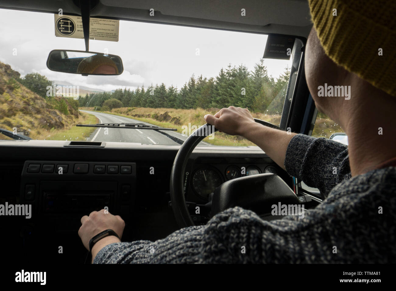 Hands man driving car close hi-res stock photography and images - Alamy