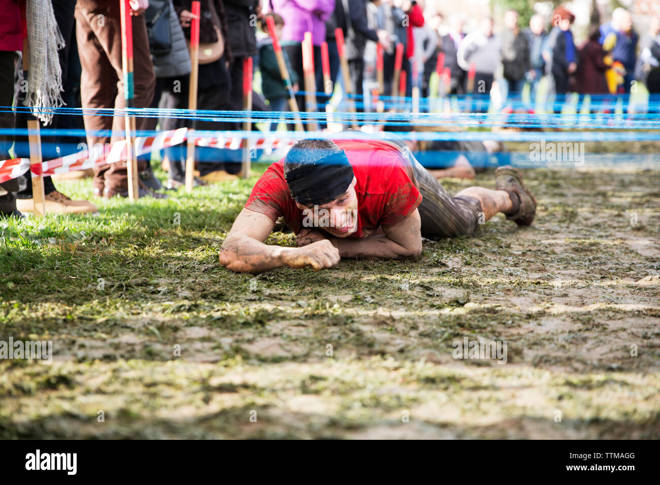 Crawling man hi-res stock photography and images - Alamy
