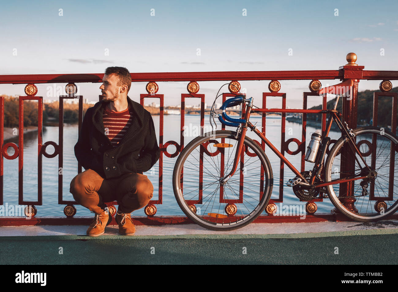 Crouching over hi-res stock photography and images - Alamy