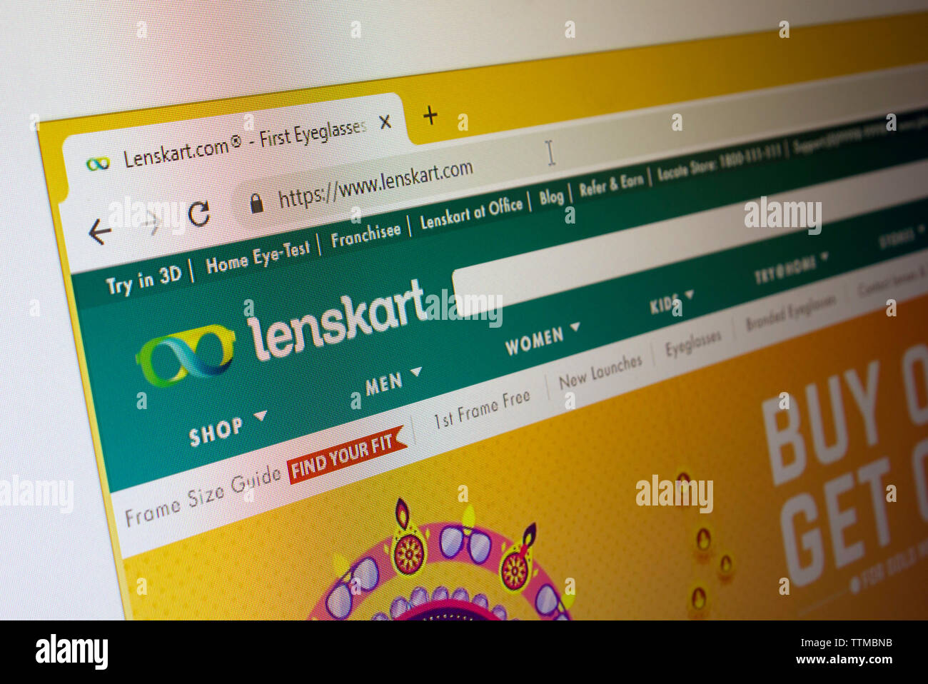 Lenskart hi-res stock photography and images - Alamy