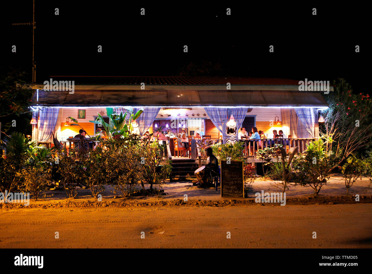 BELIZE, Hopkins, dinner at Love on the Rocks Restaurant Stock Photo - Alamy