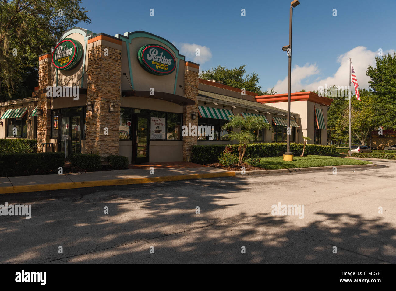 Perkins Restaurant Building Exterior Stock Photo - Alamy
