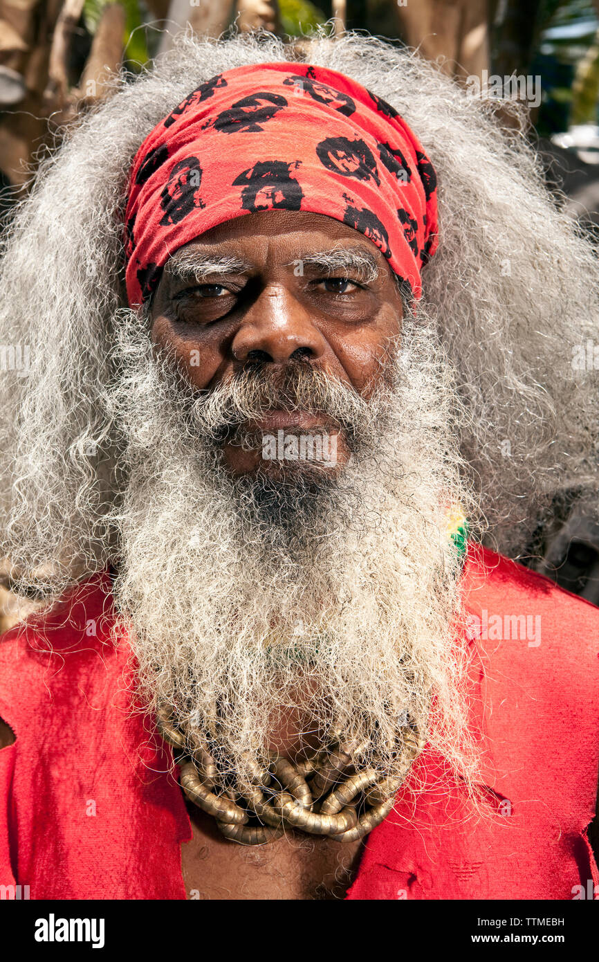 MAURITIUS, portrait of a local woodcarver on the waterfront in Port ...
