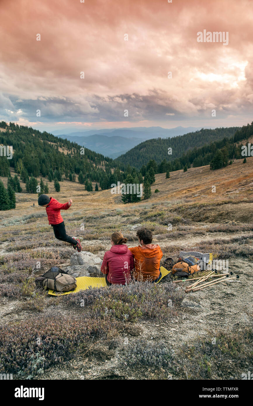 USA, Oregon, Ashland, 6 year old Christian Rego aka Buddy Backpacker ...