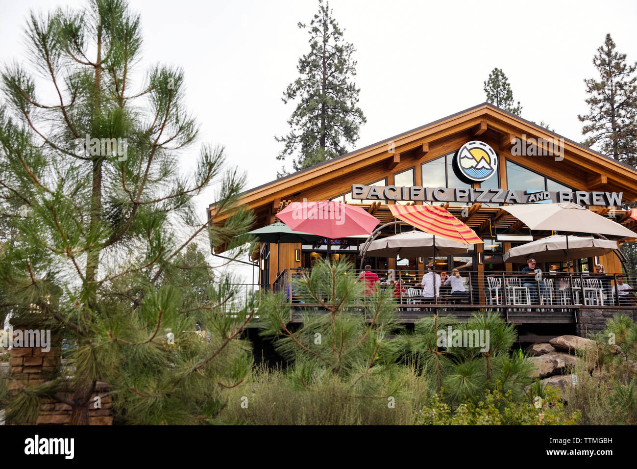 USA, Oregon, Bend, Pacific Pizza and Brew, exterior restaurant color ...