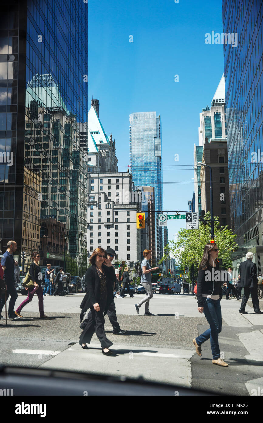 Canada skyscrapers people streets hi-res stock photography and images ...
