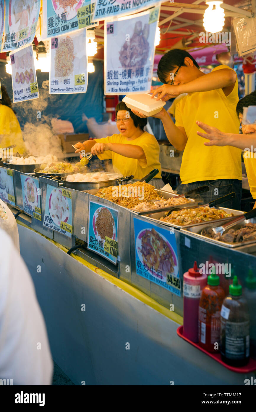 Vancouver Night Market Stock Photos & Vancouver Night Market Stock ...