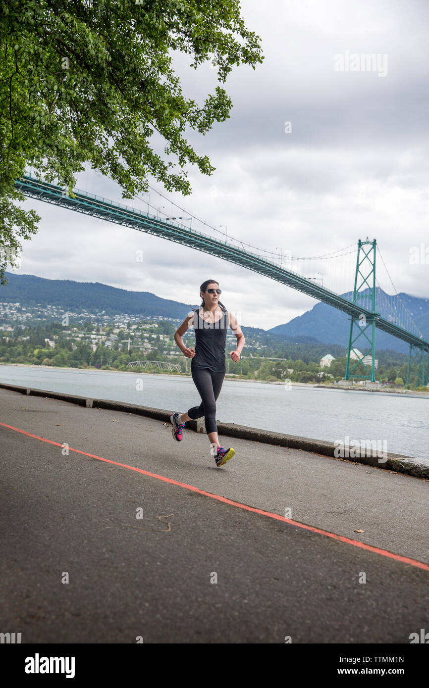 Gate runner exercise hi-res stock photography and images - Alamy