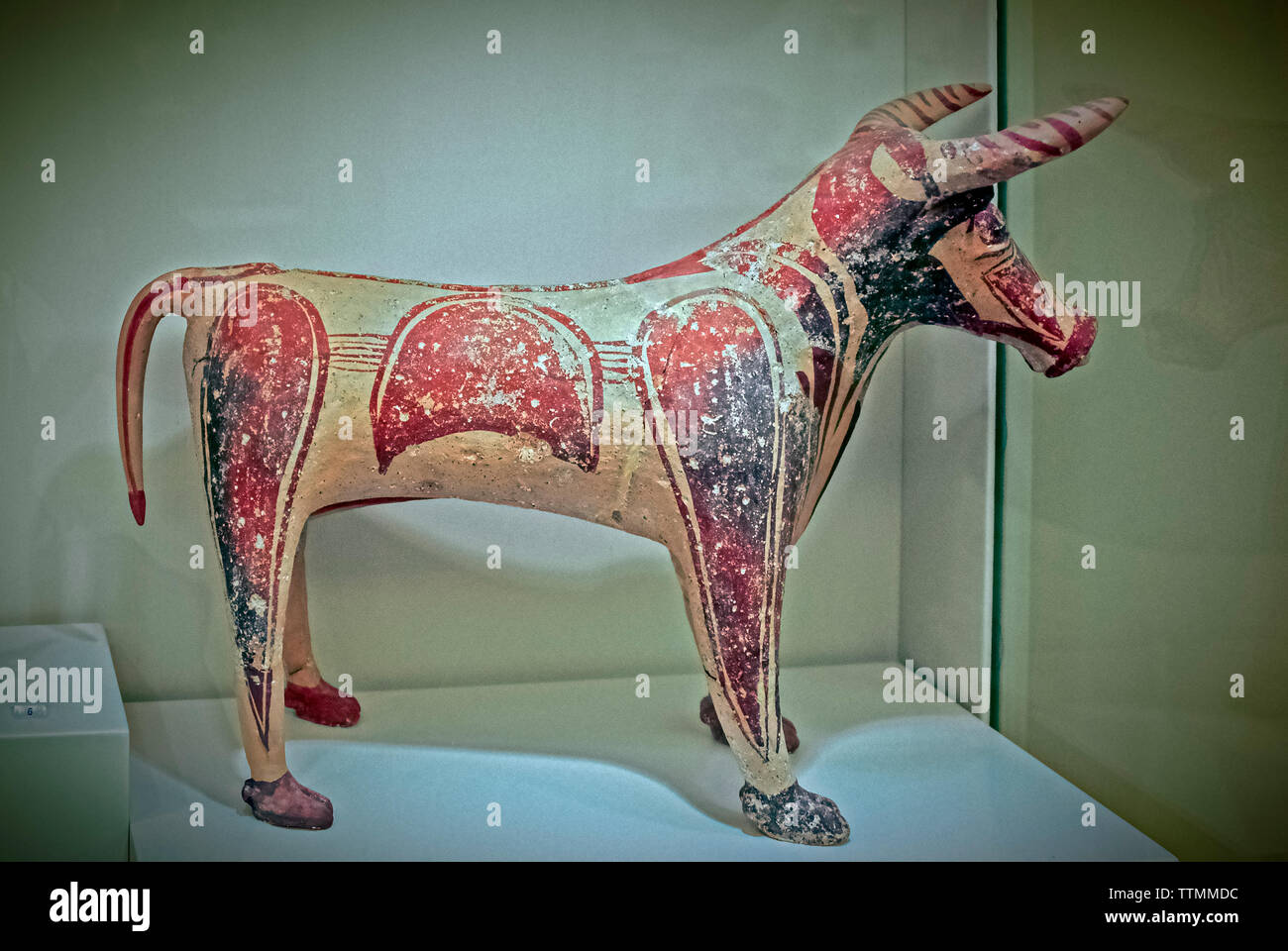 Greece Crete Heraklion Archeological Museum - Terracotta figurine of ...