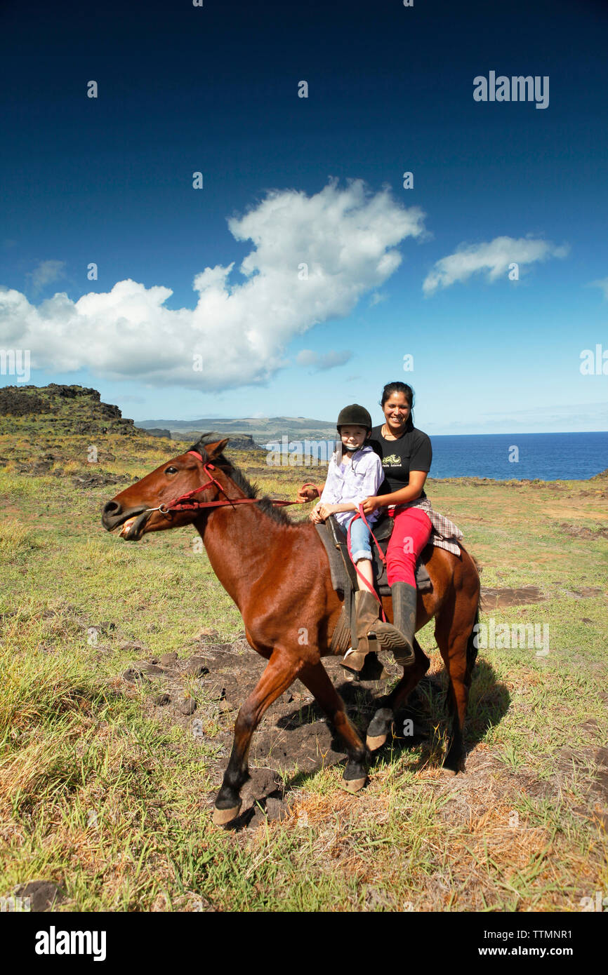 Rapa nui females hi-res stock photography and images - Alamy