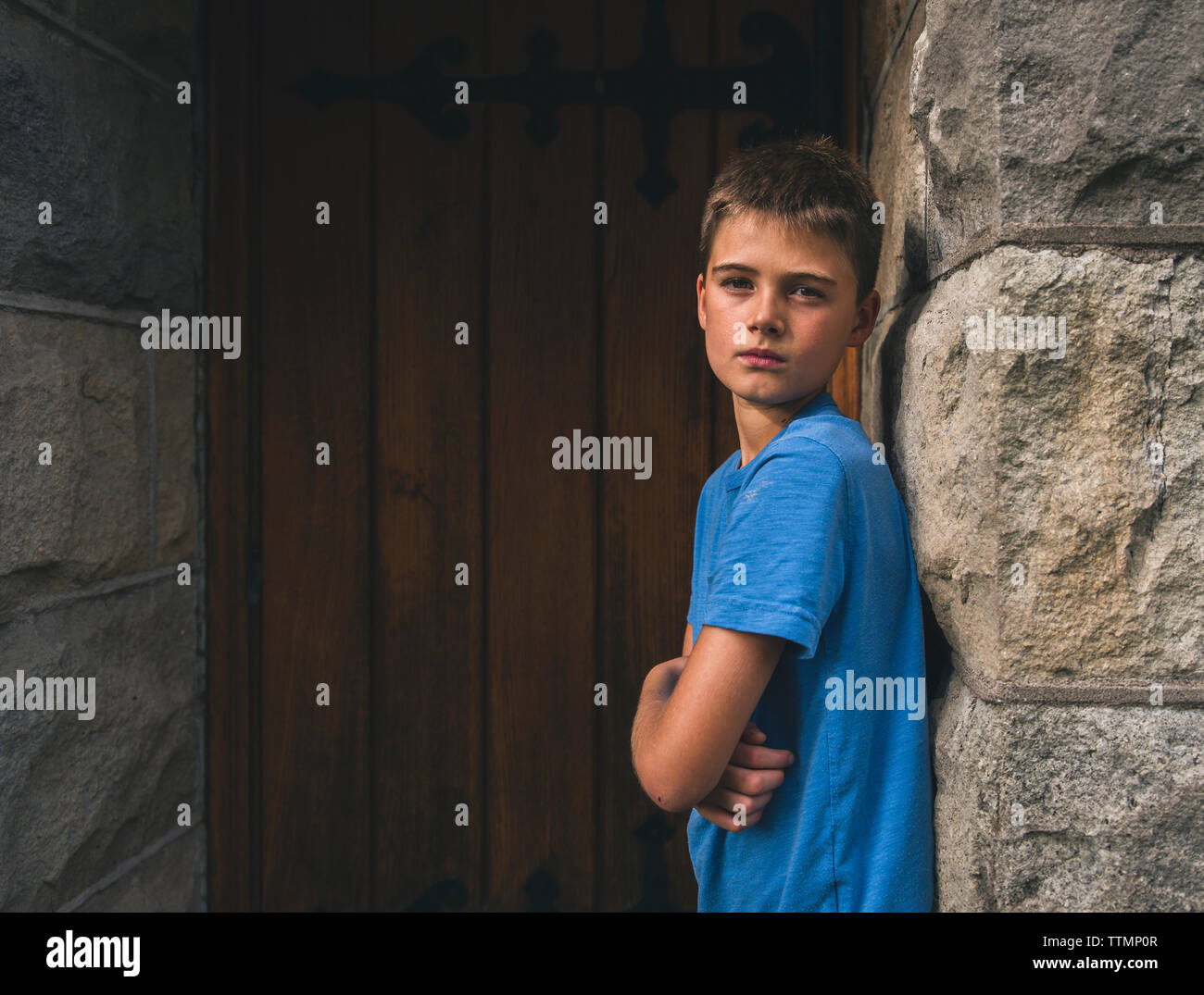 Crossed arms boy hi-res stock photography and images - Alamy