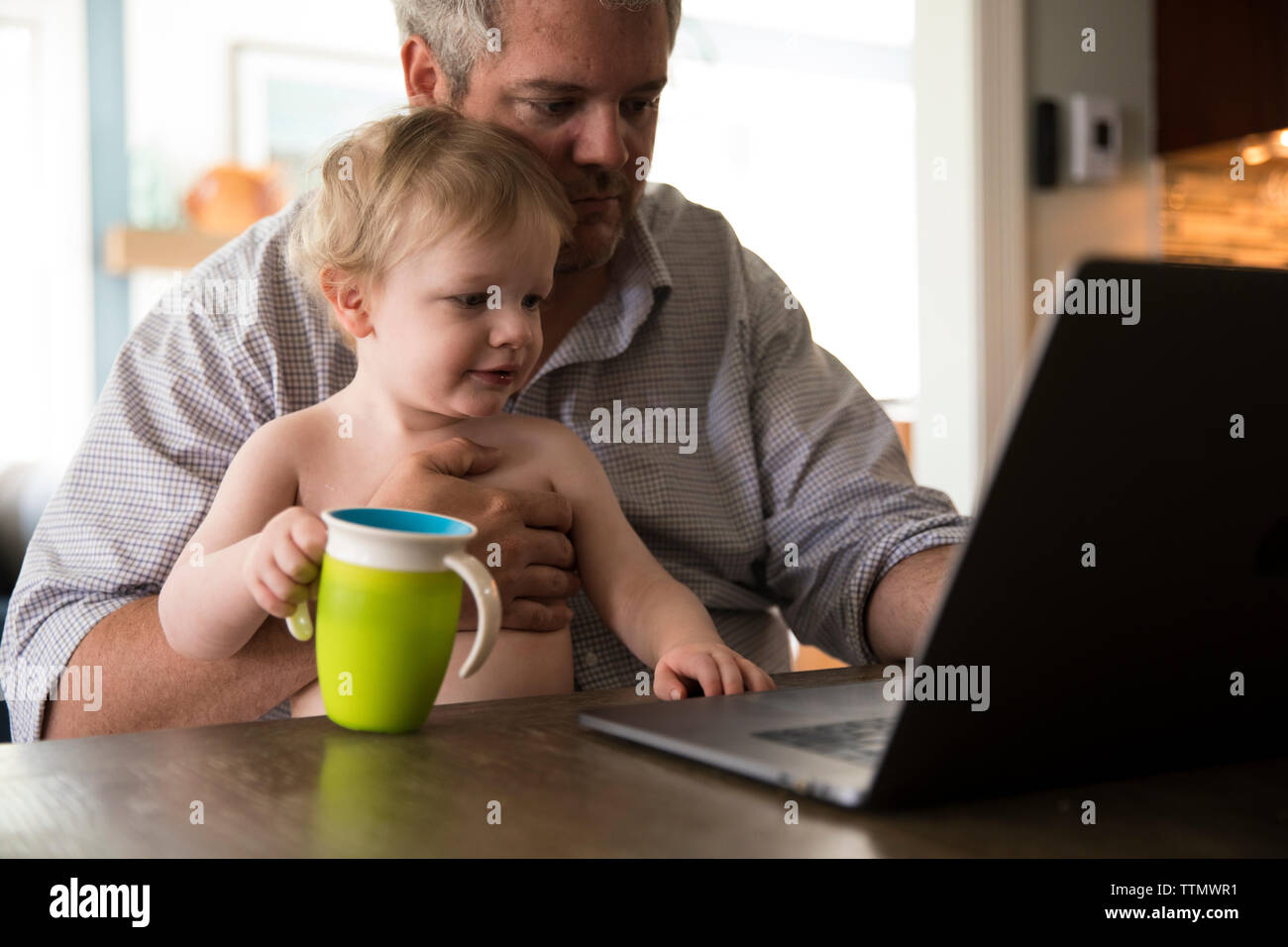Stay at home dads hi-res stock photography and images - Alamy
