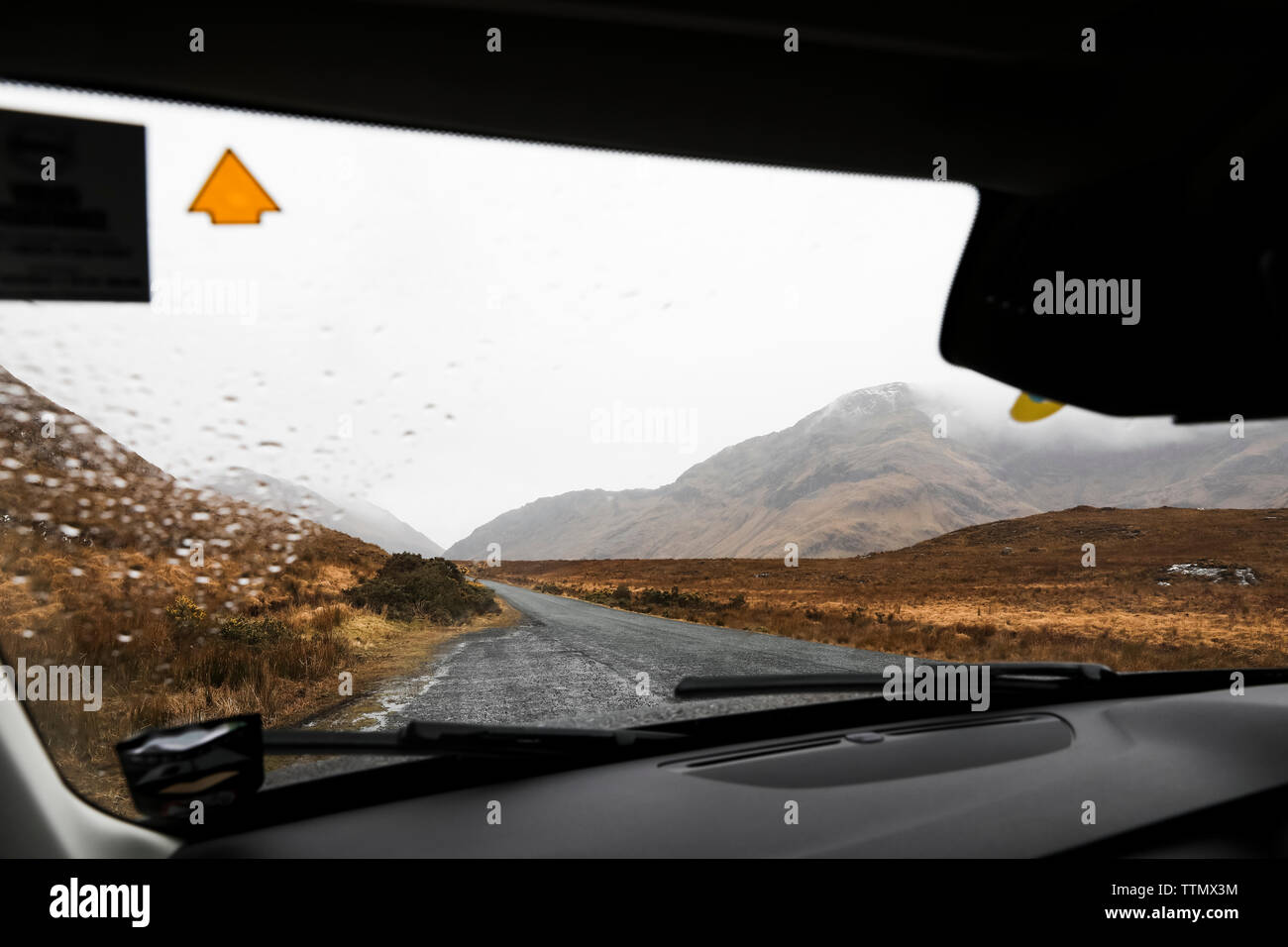 View from driving car windshield hi-res stock photography and images ...